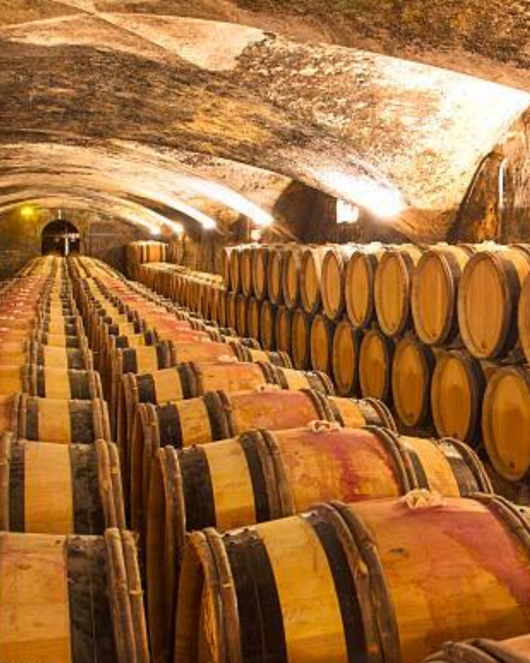 Explore Napa Valley’s Legendary Wineries | Napa Limo Wine Tours